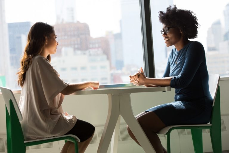Conseils : comment contacter un écrivain ? - Abby McAlban